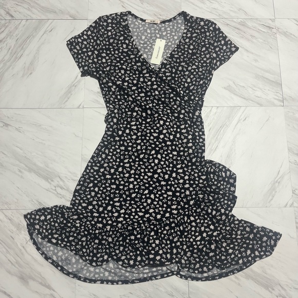 Francesca's Collections | Dresses | Francescas Black Floral Dress ...